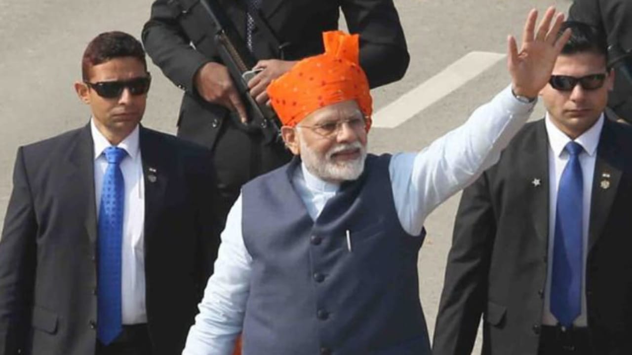 "प्रधानमंत्री नरेंद्र मोदी ने पोखरण में भारत शक्ति त्रि-सेवा अभ्यास में ...